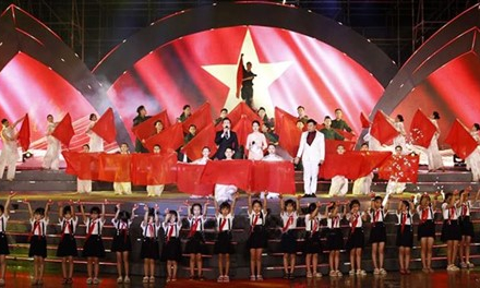 Chủ tịch nước Võ Văn Thưởng dự Chương trình nghệ thuật đặc biệt “Bản ...