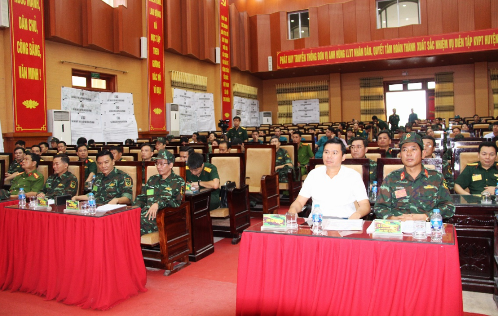 Bế mạc diễn tập khu vực phòng thủ huyện Kim Động năm 2023 - Báo Hưng ...